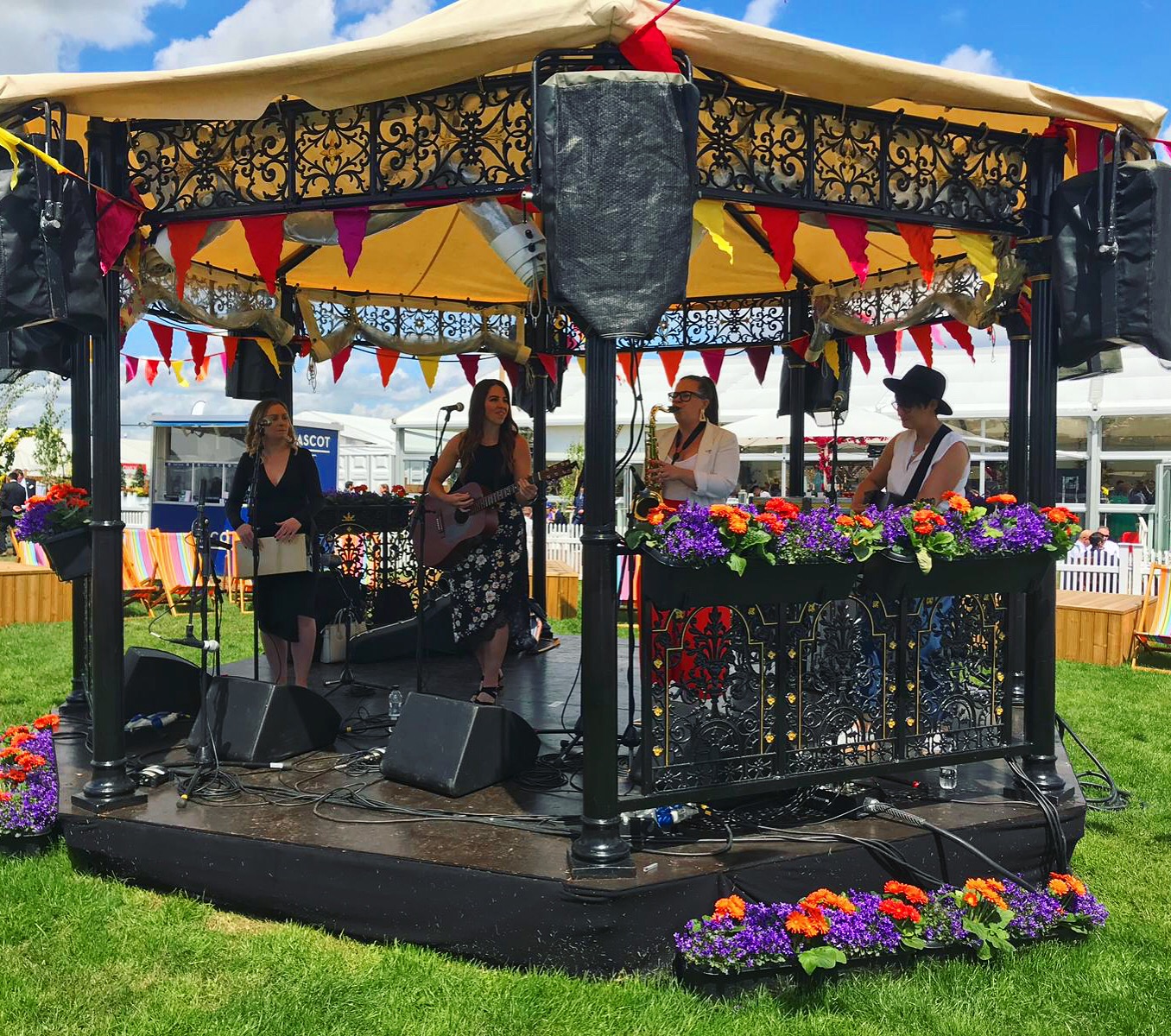 Services – LAURA WILLIAMS MUSIC
