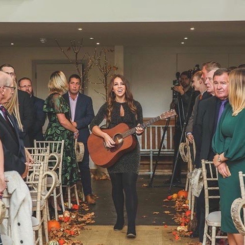 LAURA WILLIAMS MUSIC – Singer, Songwriter and DJ for Gigs, Weddings ...